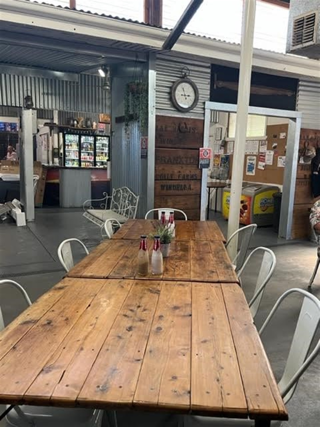 Rowena Pub Lightning Ridge Region