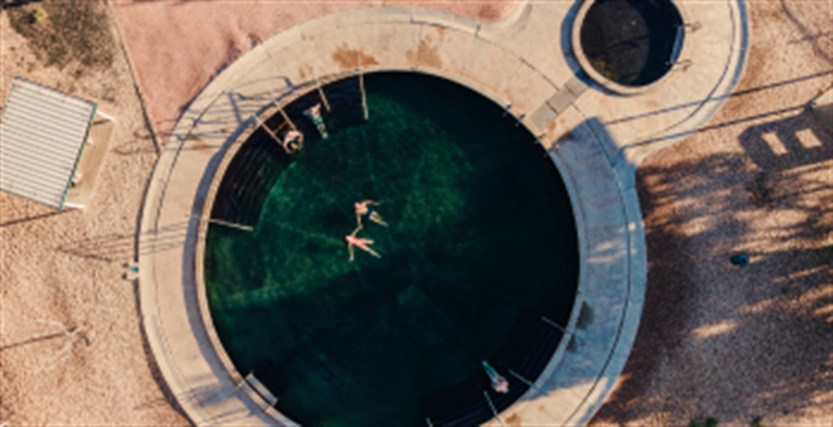 Hot Artesian Bore Baths Lightning Ridge Region